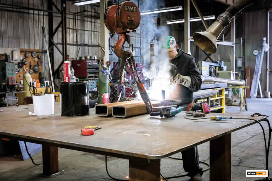 What’s wrong with this photo? - WorkSafeBC